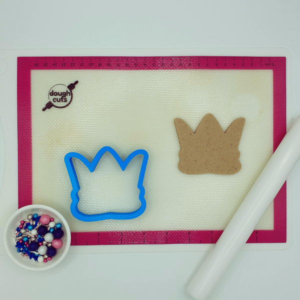 Crown 3 Points 8cm Cookie Cutter - DoughCuts